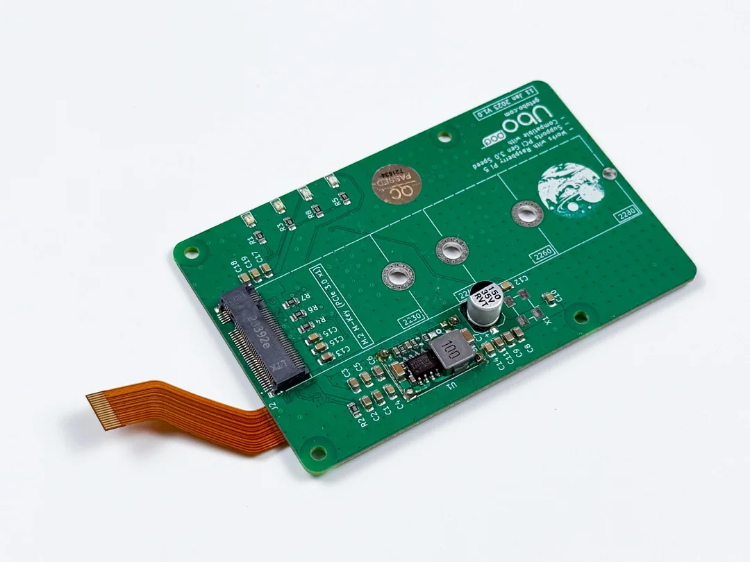 Raspberry Pi 5専用のPCIe拡張基板をオープンソースで自作 - FabScene（ファブシーン）